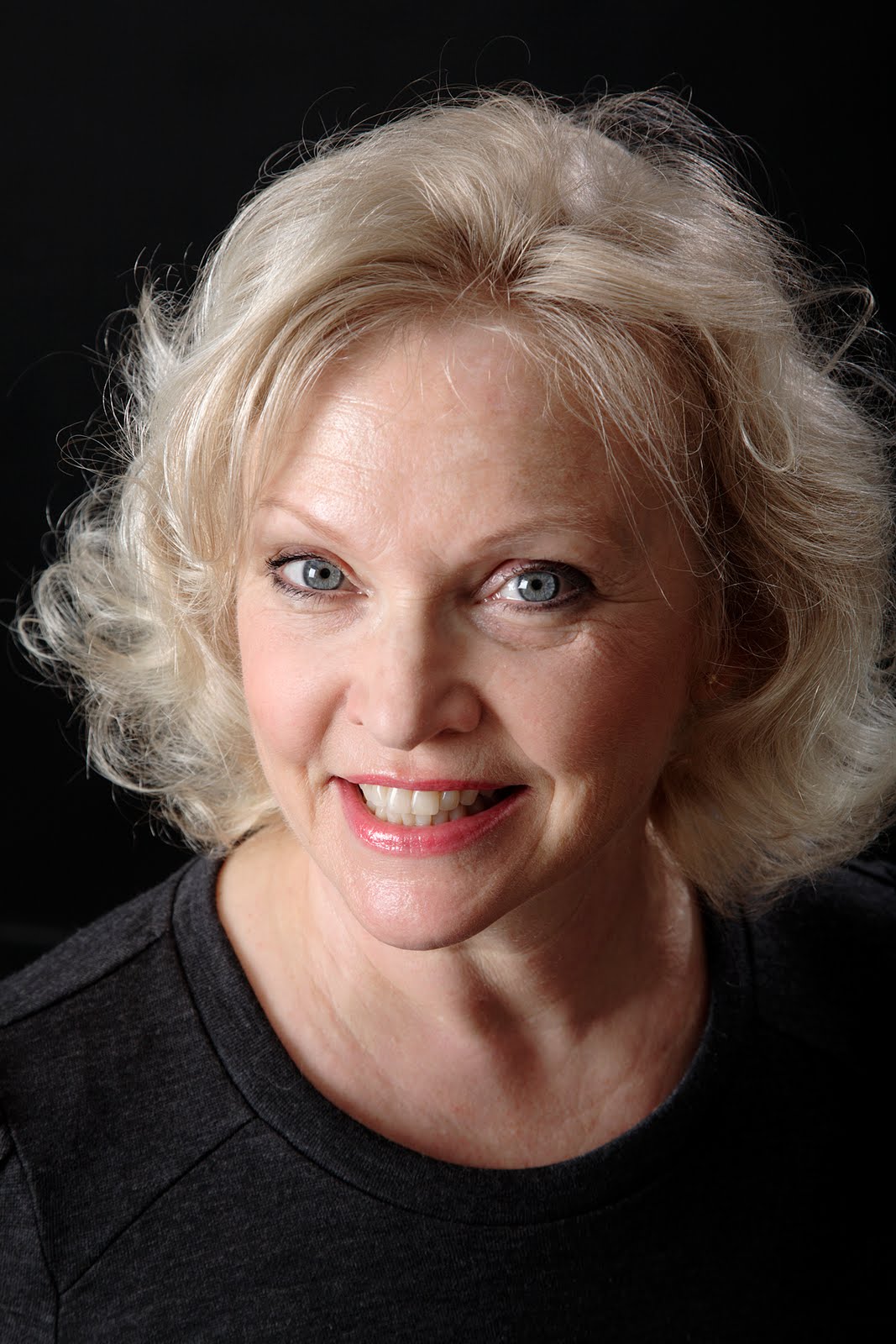 Sandra Dickinson Malice In Wonderland And All Things Alice Wiki