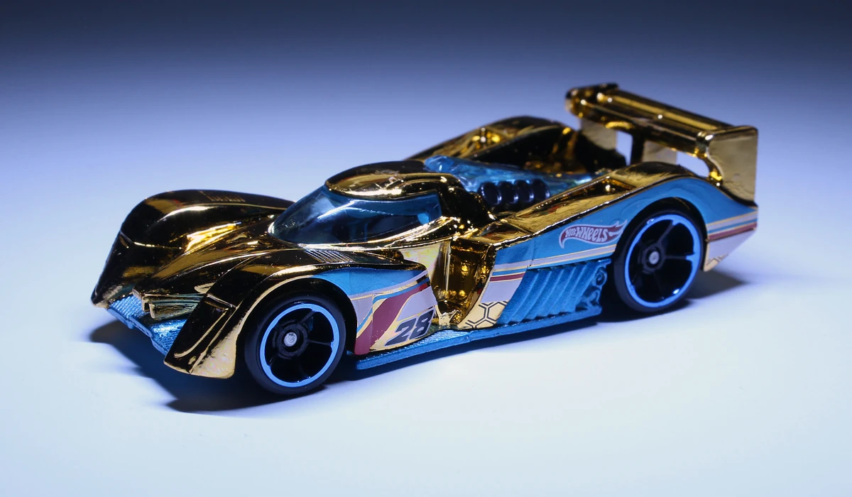 24 Ours Hot Wheels