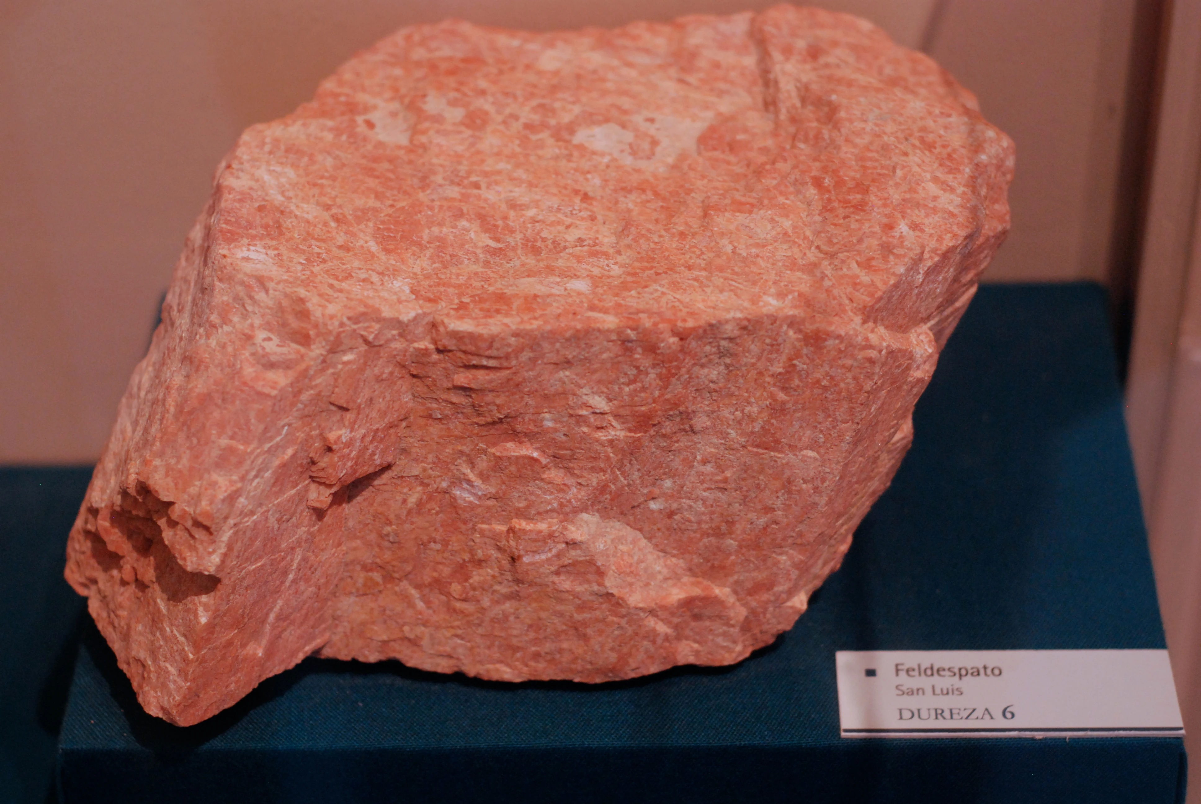 Imagen - Feldespato.jpg - CeraWiki