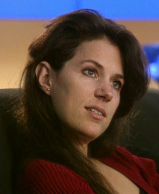 Lise Mayer - The young ones Wiki