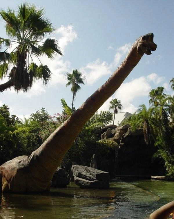 Ultrasaurus lagoon - Park Pedia - Jurassic Park, Dinosaurs, Stephen ...