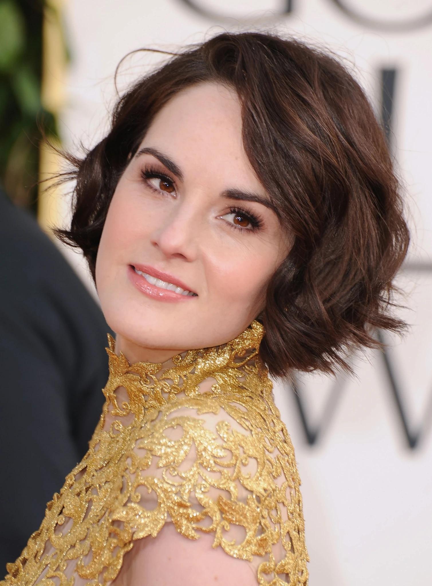 Image - Michelle Dockery gold dress short hair.jpg - Downton Abbey Wiki