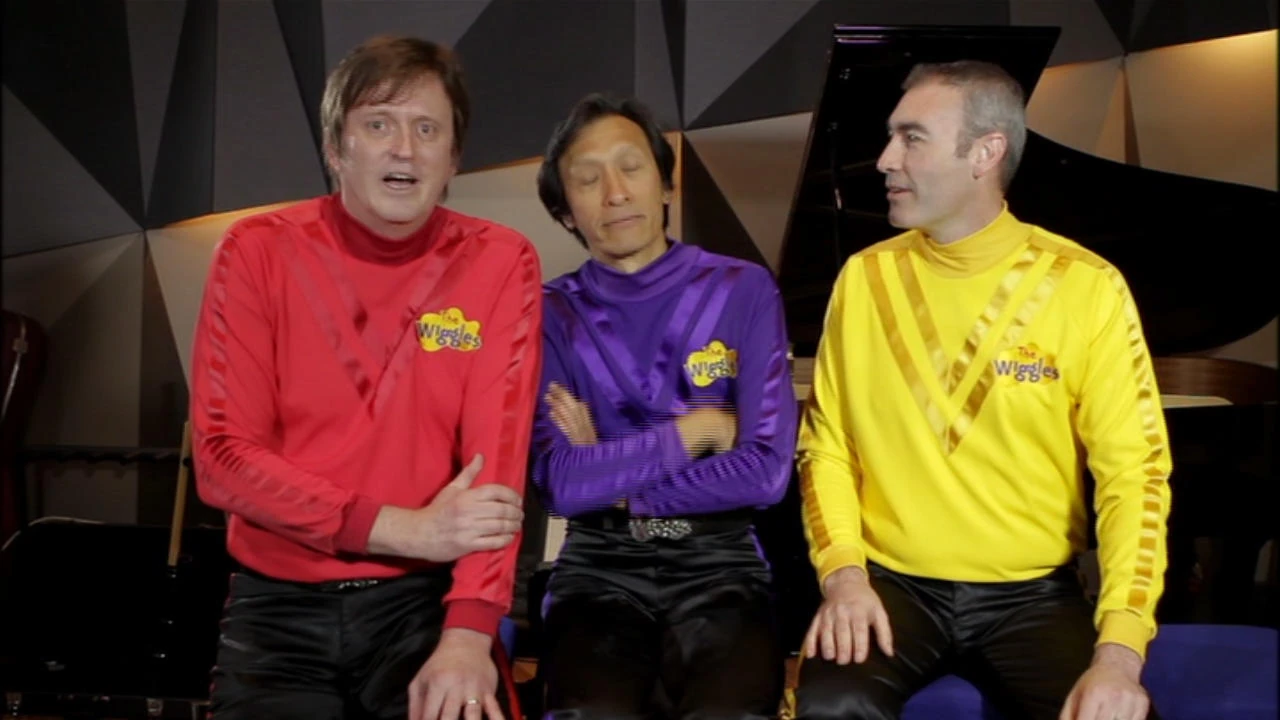 Image - JeffSleepinginGreg,JeffandMurray'sGoodbyeMessage.jpg - WikiWiggles