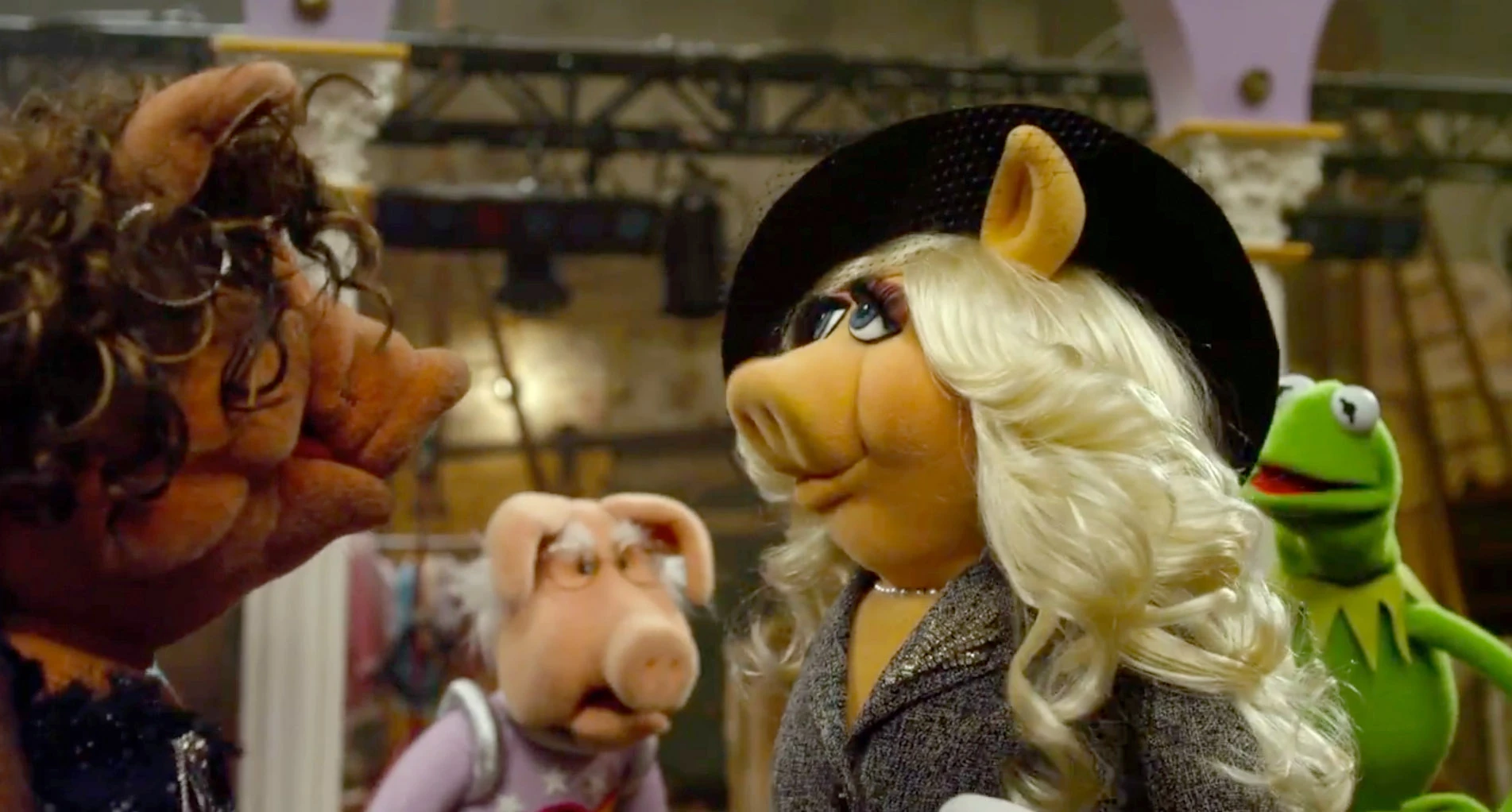 MissPiggy&MissPoogy